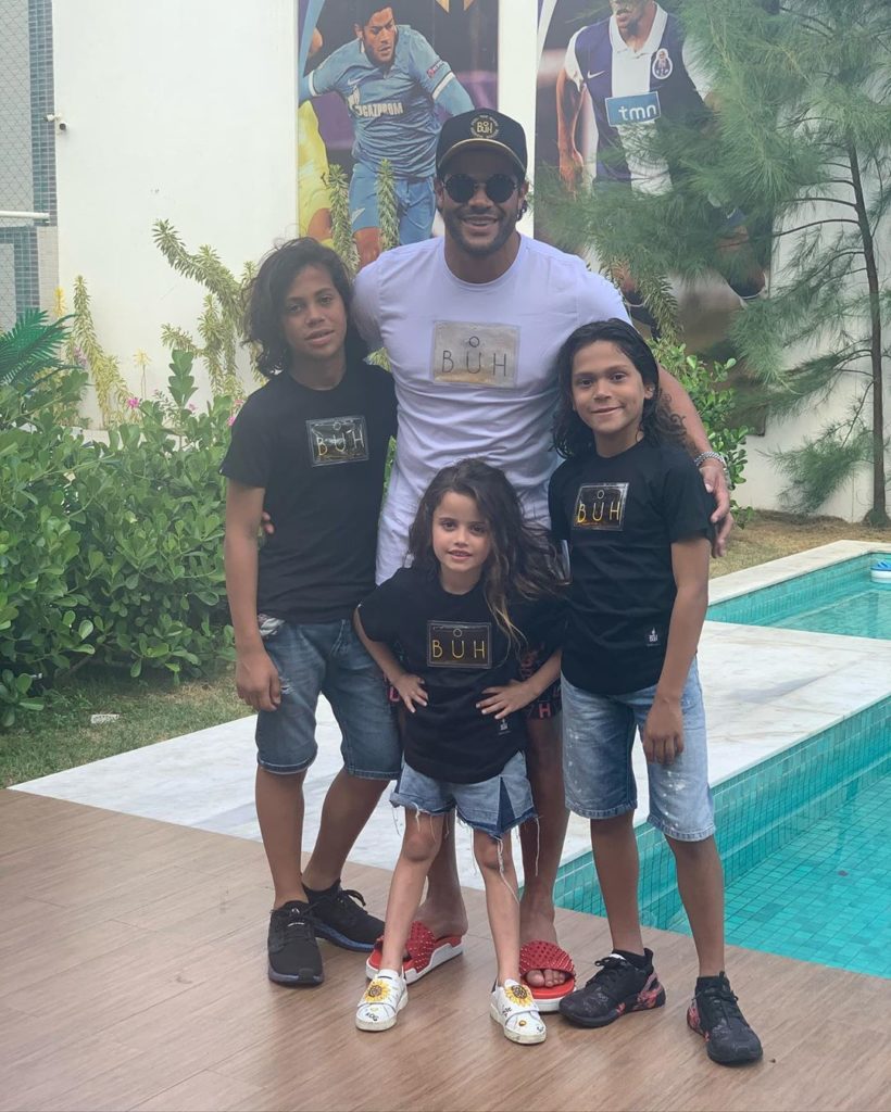 Brazilian striker, Hulk, leaves wife of 12 years, now dating her niece ...