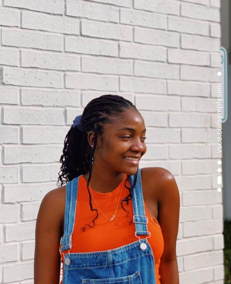 Singer, Simi Melts Hearts With Her Amazing Voice As She Sings 'Duduke'