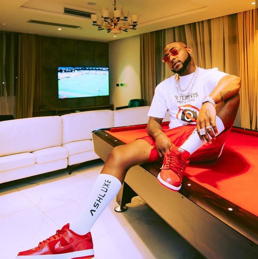 Davido angrily slaps man's phone away from his hand (Video)