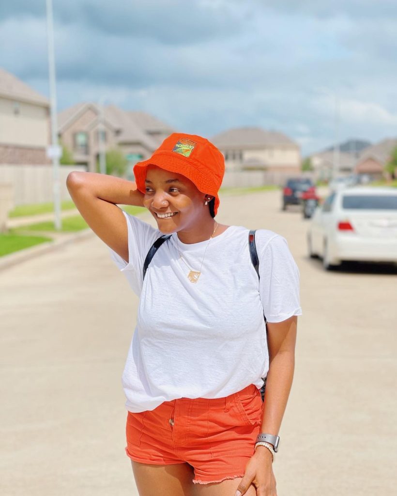 "That is the face of the child she was hiding" Lady mocks Simi's child ...