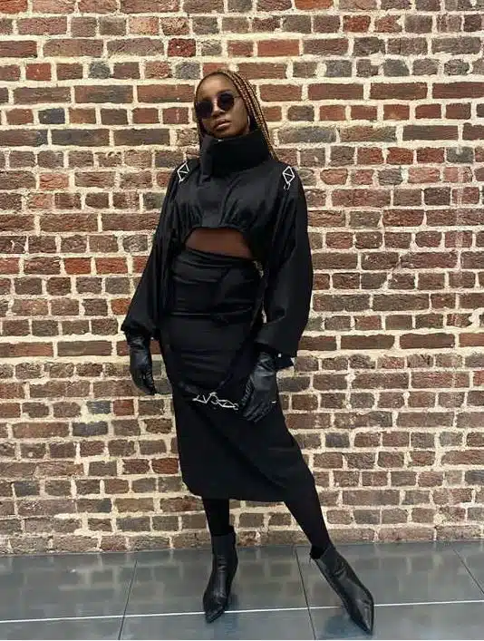 ‘Be Ok with people not liking you’ -Seyi Shay lists 10 life hacks as ...