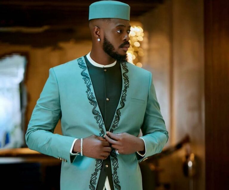 Yemi speaks on his triangle with Khosi and Blue Aiva