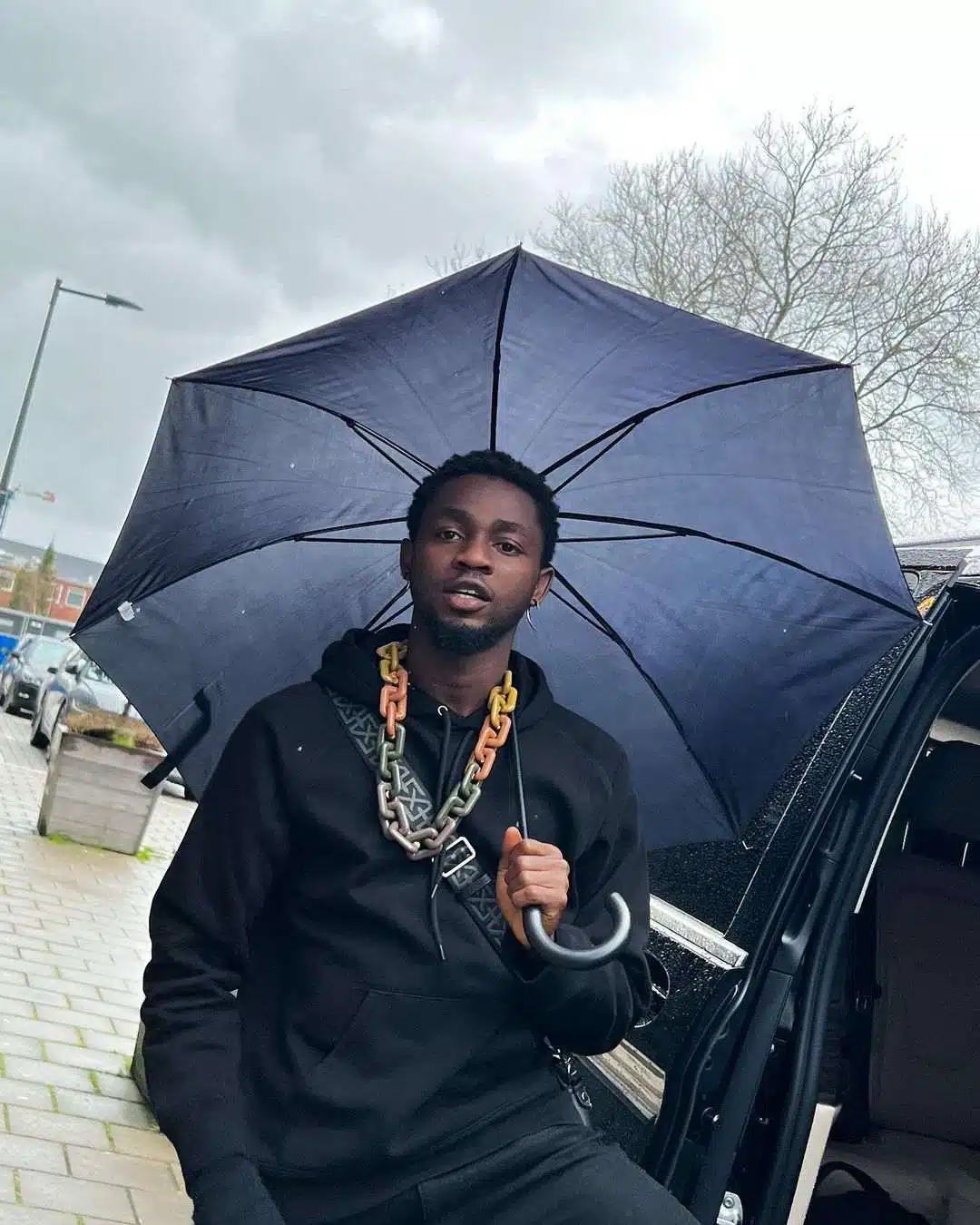 "My girlfriend told me she has a girl" – Omah Lay