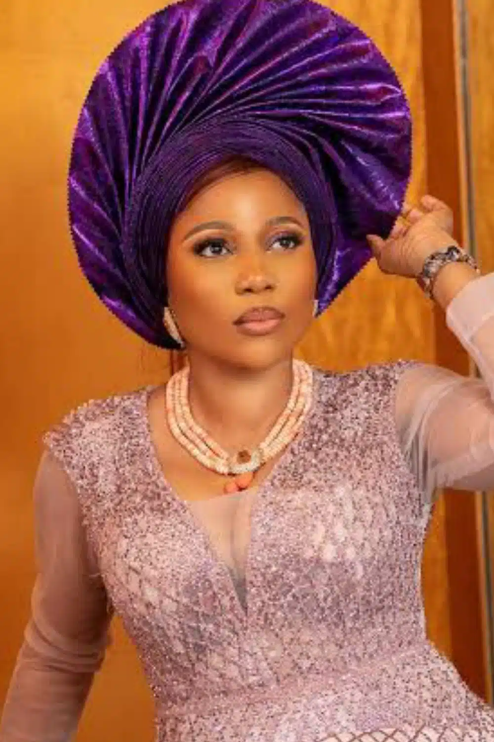 Ooni’s new wife, Olori Elizabeth Akinmuda begins traditional entry into ...