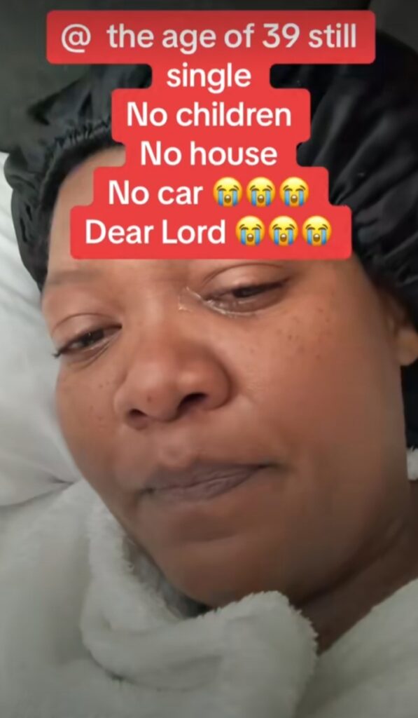 "I am still single without children" - 39-year-old woman sheds tears