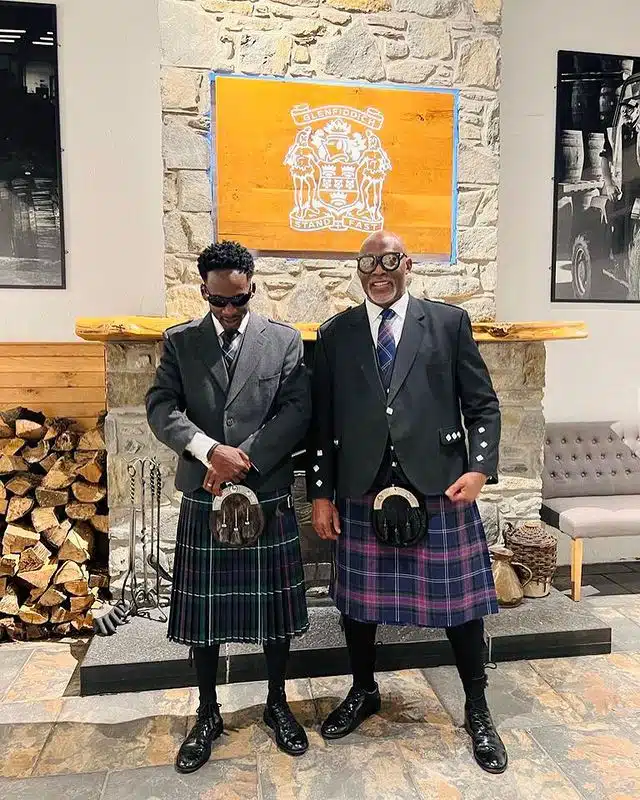 "He don marry?" — Mr Eazi's wedding ring in a pose with RMD causes a stir