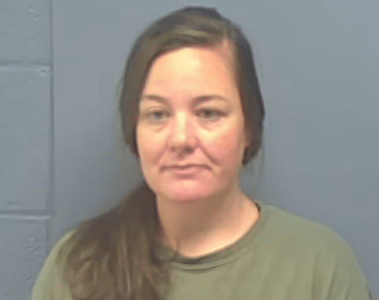 33-year-old teacher arrested for getting pregnant for her 17-year-old ...