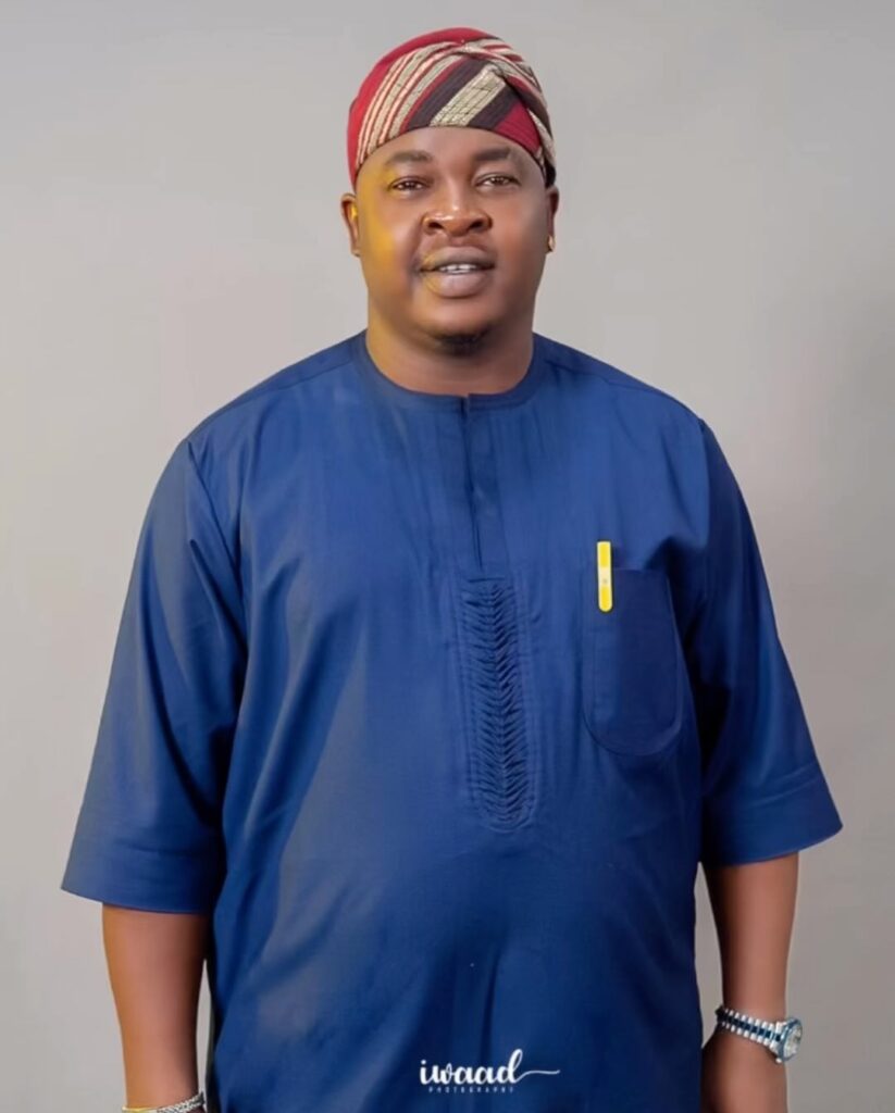 Aremu Afolayan, Baba Tee fume after seeing family sleeping in car park ...