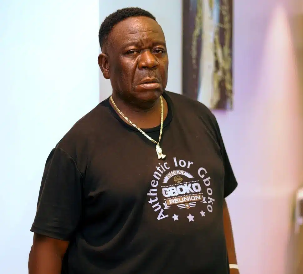 Moment Mr Ibu's body leaves hospital for his hometown
