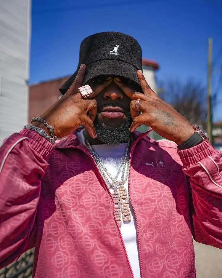 Davido flaunts new $200K diamond encrusted teeth