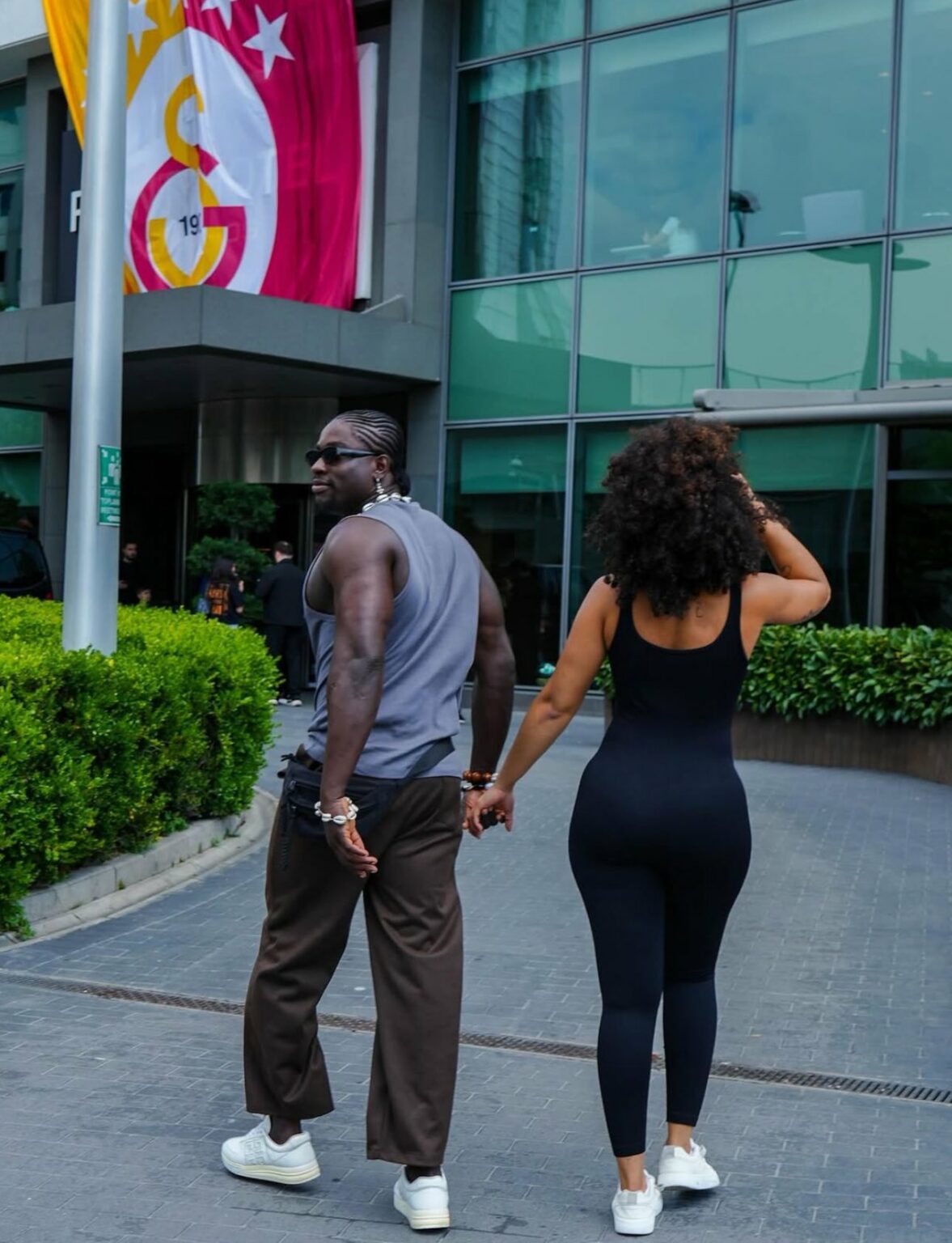 Jojo of Lele devastated as Verydarkman flaunts mystery lady