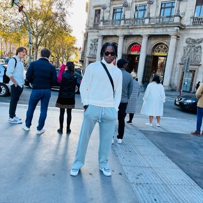 "Tears full my eye"- Man takes Caucasian female friend on a date ...