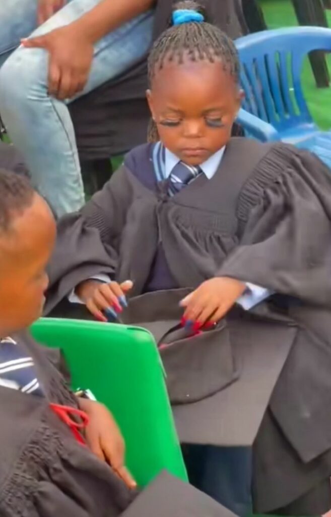 "Not my parents"- Drama as little girl arrives school graduation with ...