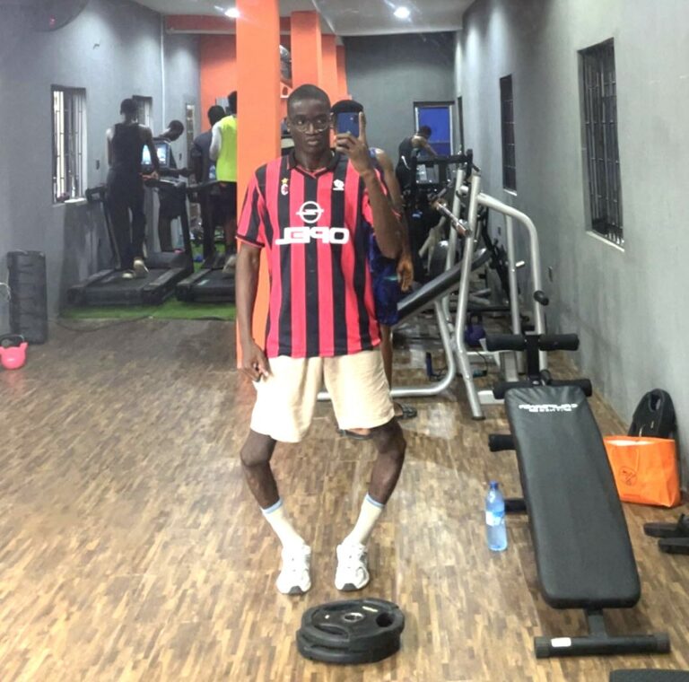 Baddy of Lagos takes first steps following leg surgery