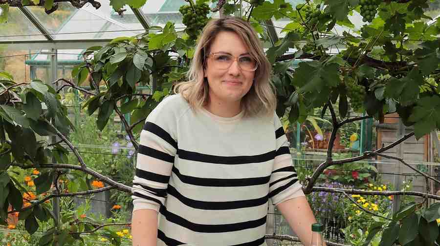 Lizzie Schofield Biography: Early Life, Career & Husband