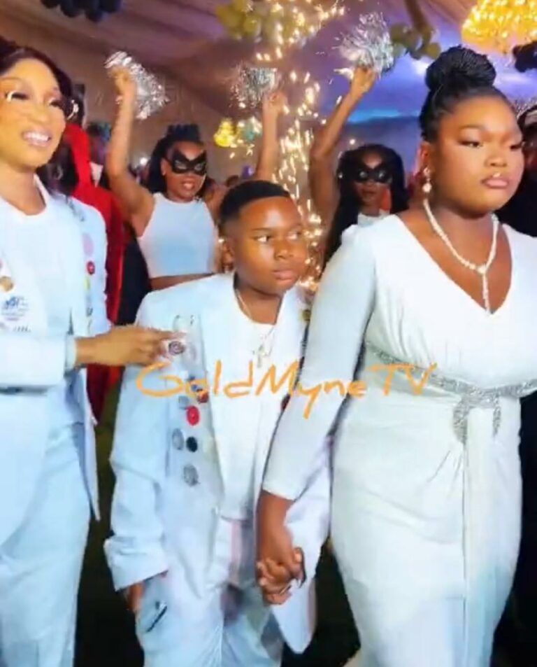 Drama as Olakunle Churchill's first daughter makes surprise attendance ...
